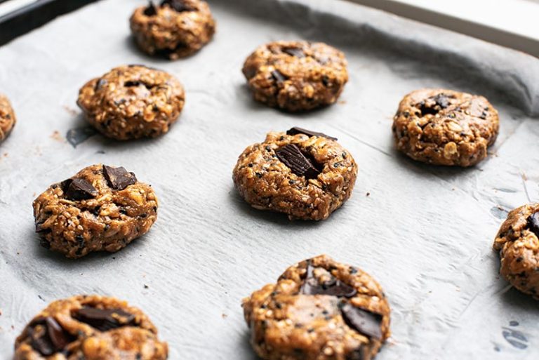 Multigrain Spelt Chocolate Chunk Cookies - Occasionally Eggs